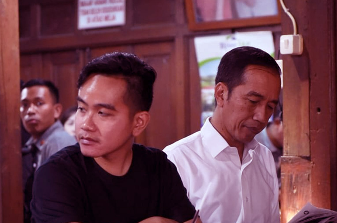 Gibran vs Purnomo: Battle Ground PDIP - PinterPolitik.com