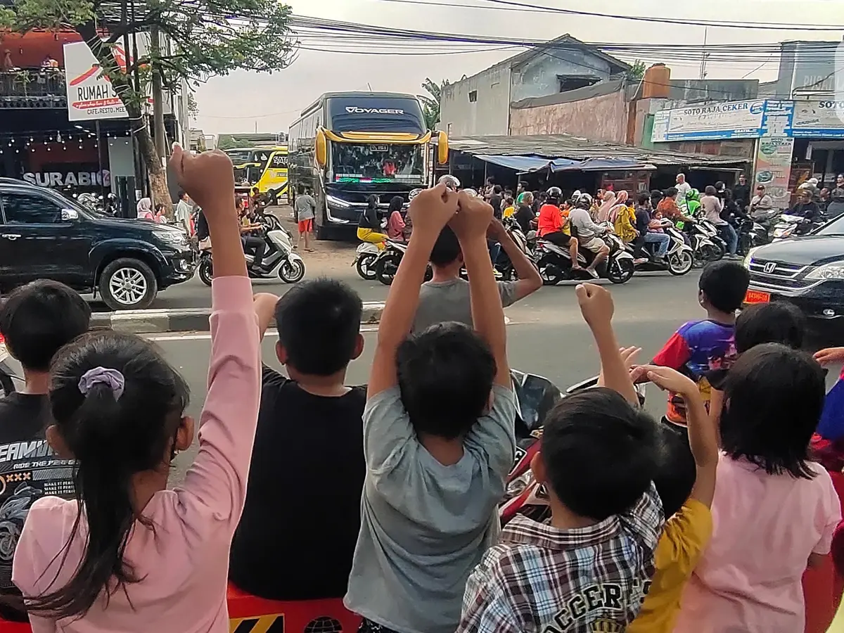 "Telolet" Bangkit Dari Kubur