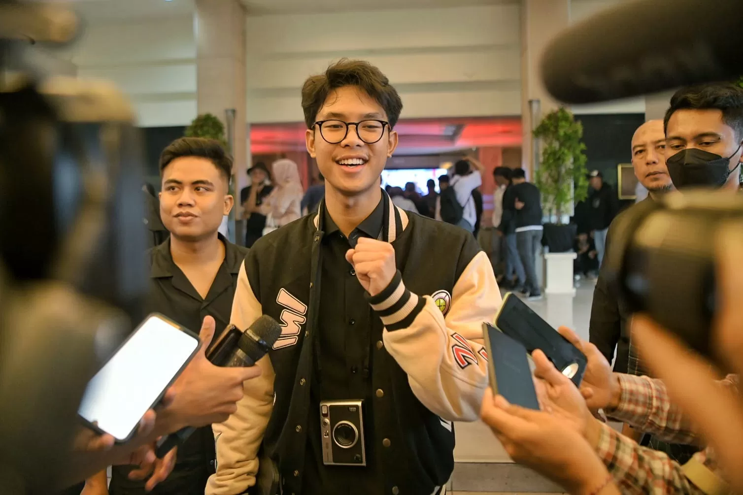 Alam Ganjar 'Jual' Ketampanan?