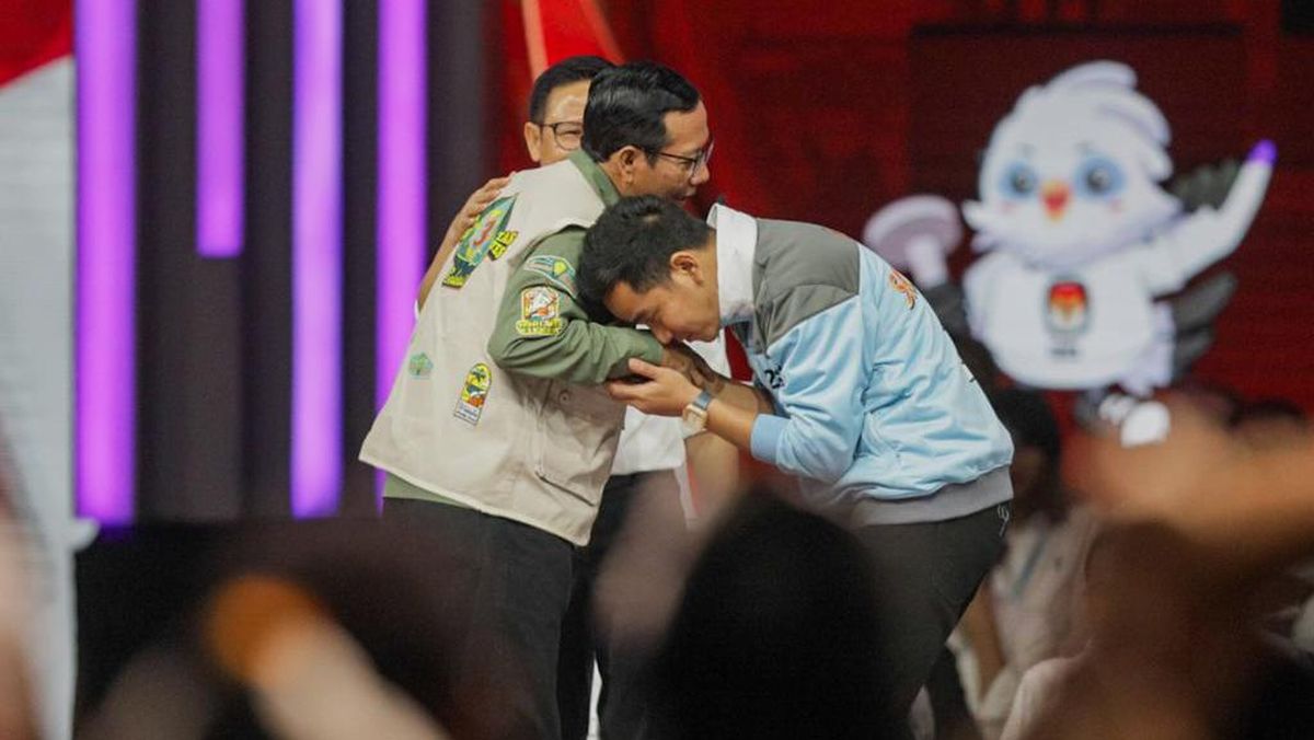 Mahfud The Shadow Dissent Gibran?