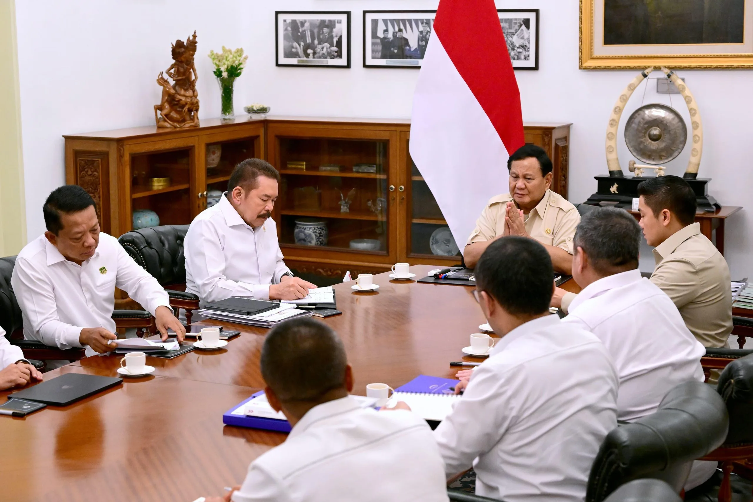 Era Kejaksaan Agung yang Agung?