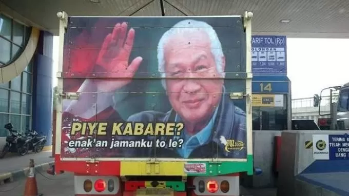 Semiotika “Penak Jamanku, To?”