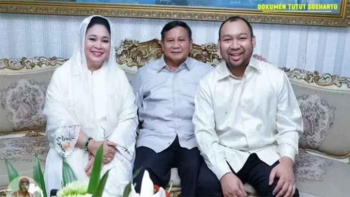 Titiek Soeharto dan Prabowo: Kisah Cinta Terhalang Politik?